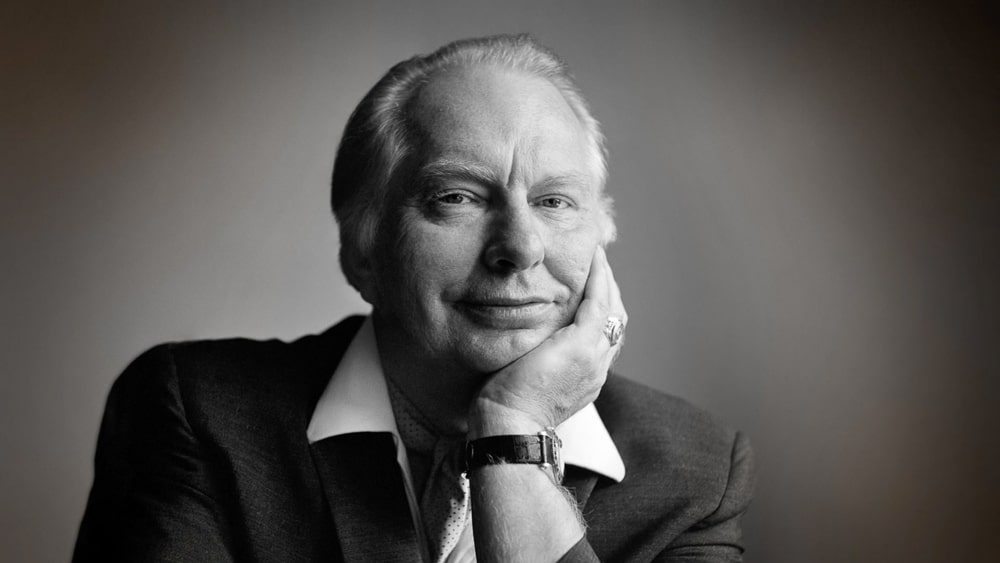 L. RONALD HUBBARD – Dianetics & Scientology Quito